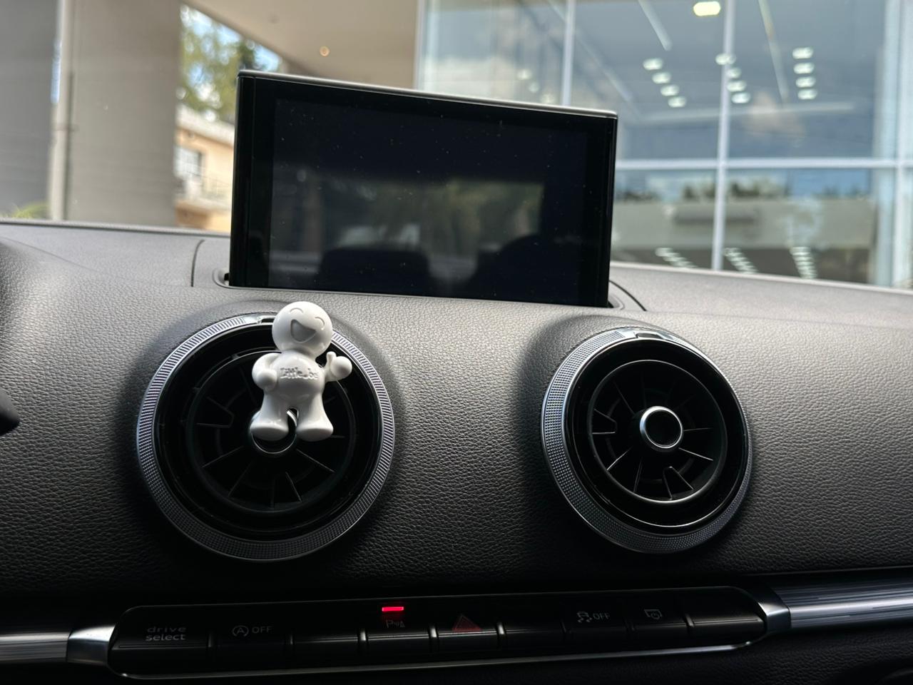 AUDI A3 2.0 TFSI SEDAN 2018 - Car Cash