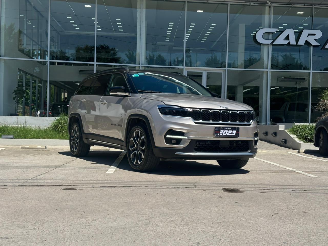 JEEP COMMANDER 1.3 T270 LIMITED 2023 - Car Cash