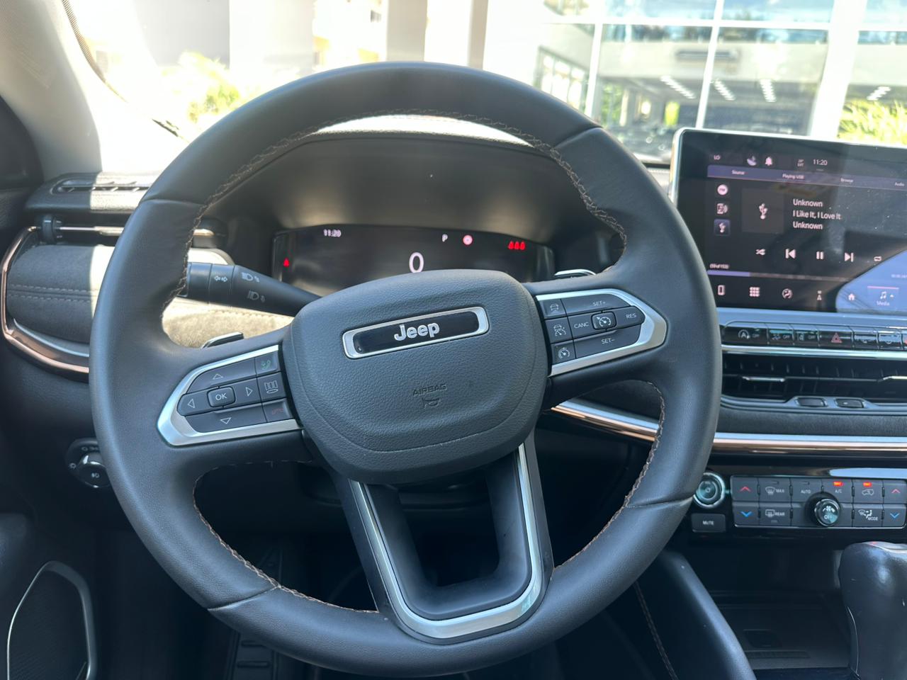 JEEP COMMANDER 1.3 T270 LIMITED 2023 - Car Cash